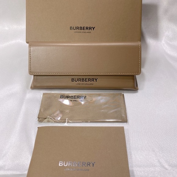 Burberry | Accessories | Burberry Sunglasses Case Camel Brown Leather ...